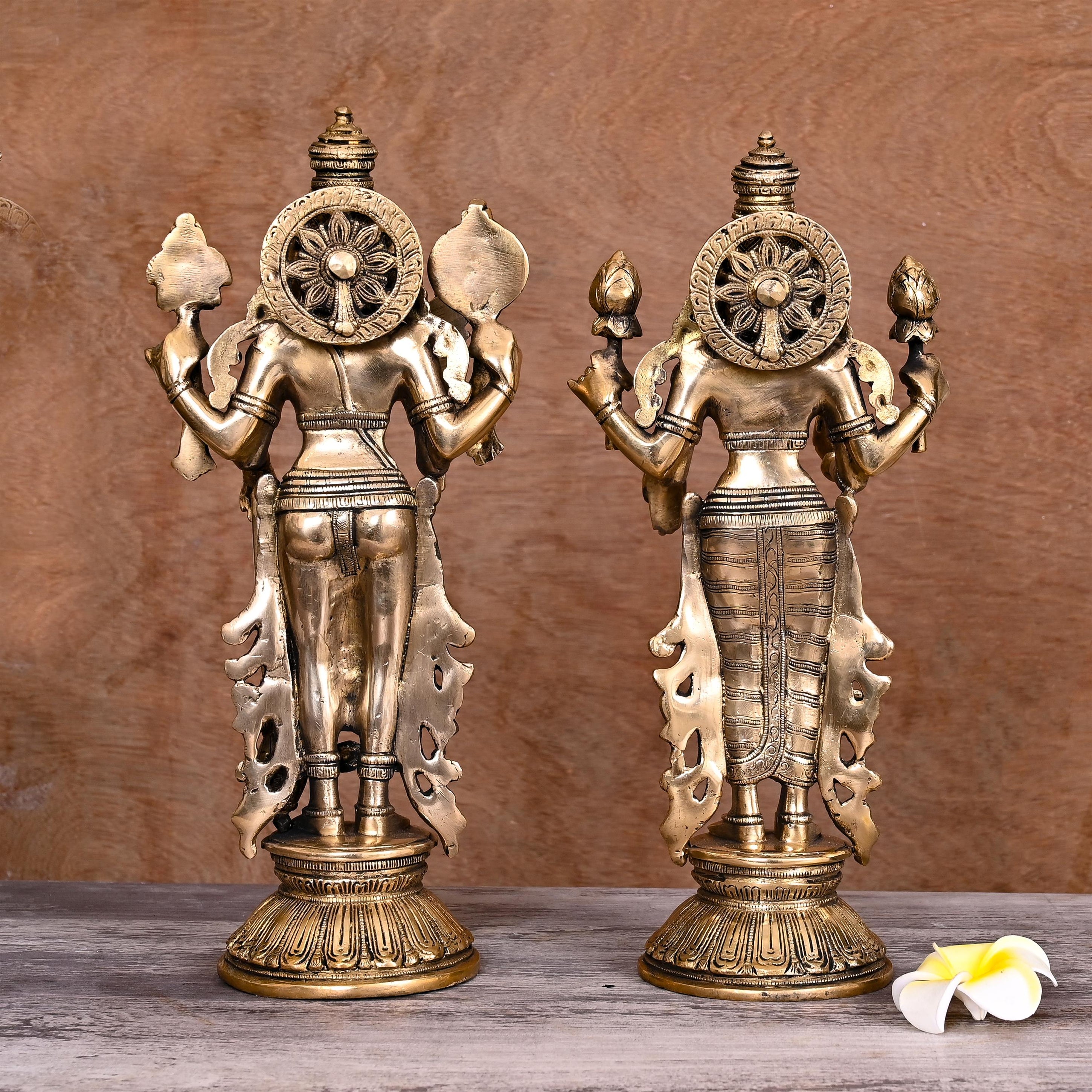 Brass Vishnu Lakshmi Set (13 Inch) – Vedansh Craft